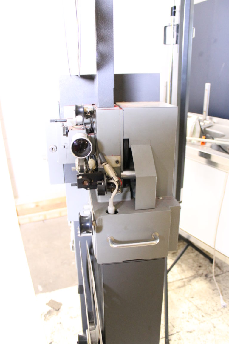 Filmprojector Fumeo HL 2000 + 3000 – GEBRUIKTE GOEDEREN